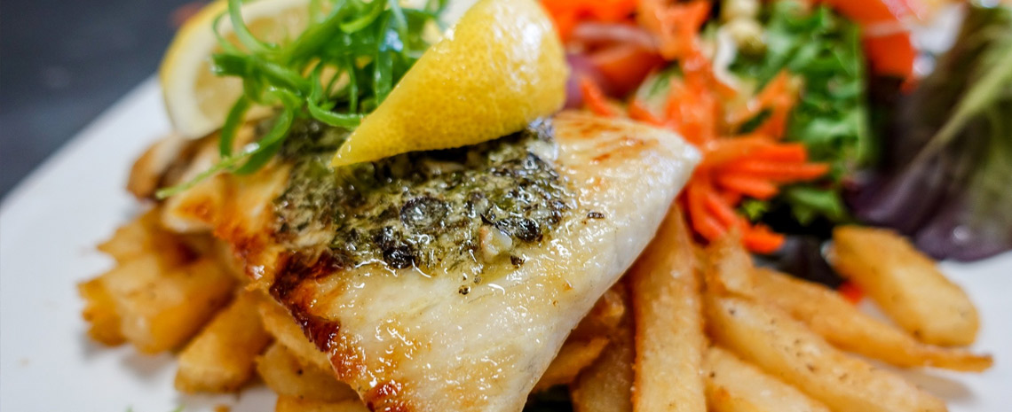 Marine Hotel Restaurant, Cardwell Queensland - Family Parks